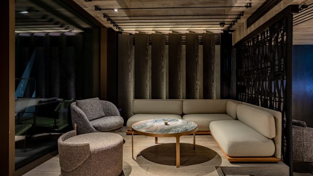 8 at The Londoner - Restaurant - visitlondon.com